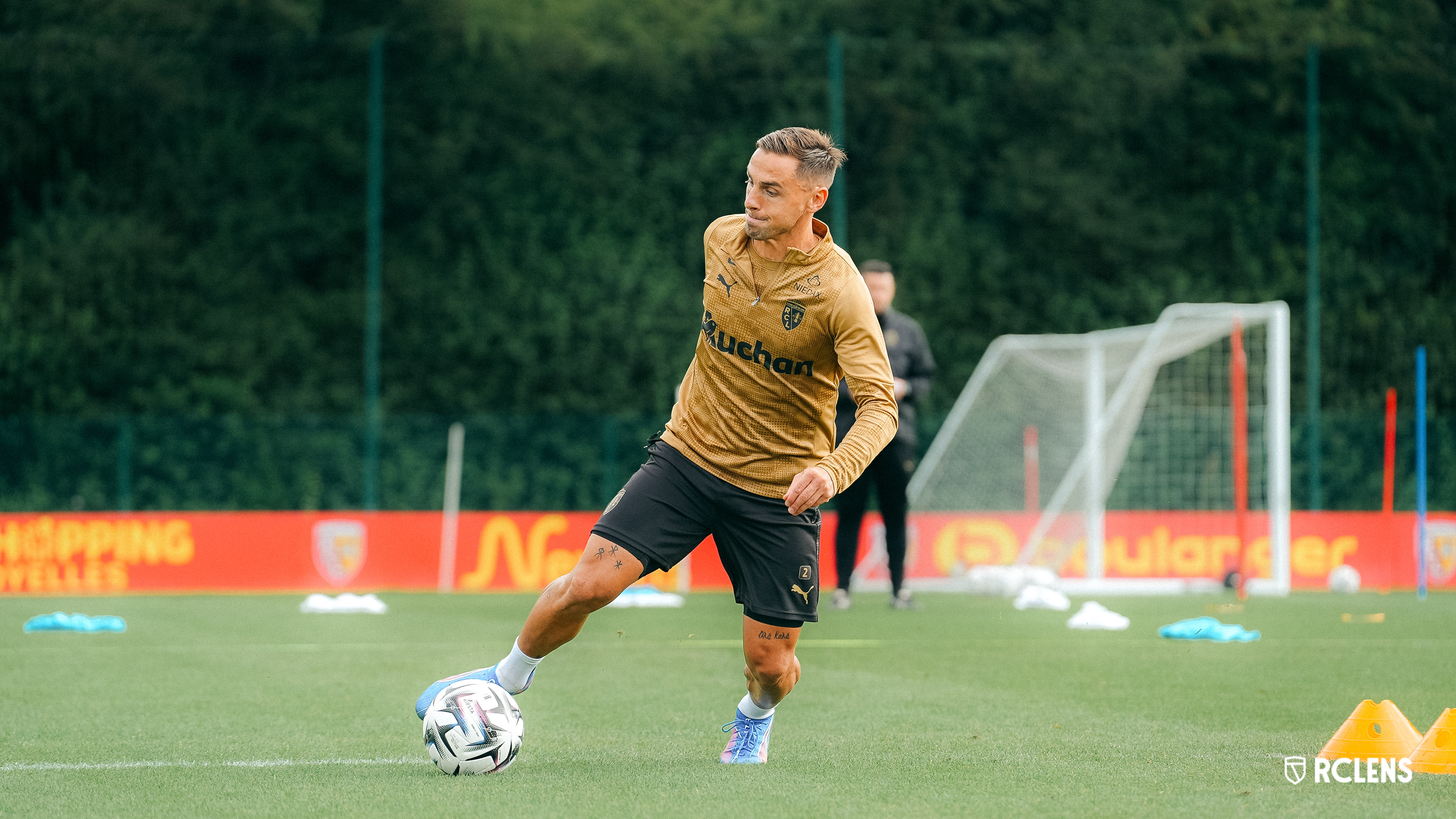 Le RC Lens deuxième de Ligue 1, pour Ruben Aguilar « il faut continuer ...